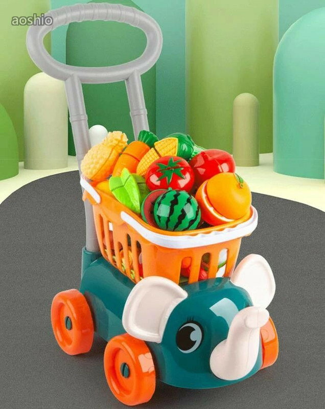 買い物に行きましょう:このショッピングカートは.子供たちの手と楽しいショッピング体験に最適です!買い物かごをいっぱいにするふりをする果物や野菜のアイテムがたくさん付いています.さまざまなアクセサリーは.子供たちが遊ぶ過程でさまざまな野菜.果...