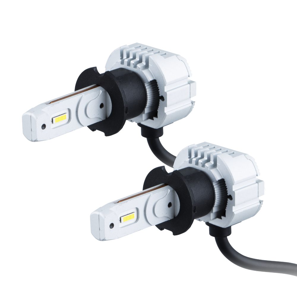 動作電圧 DC10-60V 定格 12V：1.5A、24V：0.6A 明るさ（バルブ2個の値） 3600㏐ 色温度　ホワイト：6000k ※ランプの形状により取付ができない場合があります。また本体がカバーに収まらない場合は使用を控えてくださ...