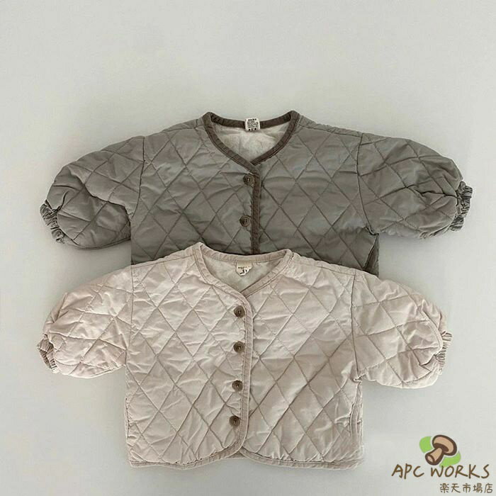 商品説明商品名可愛らしいデザインのキッズ用のキルティングジャケット おしゃれに着こなせて普段使いにぴったりです。 1枚あると重宝します。 春秋冬にも着られる大活躍アイテムです◎ お写真を撮ったり、特別な日のコーデにぴったりのおしゃれアイテム...