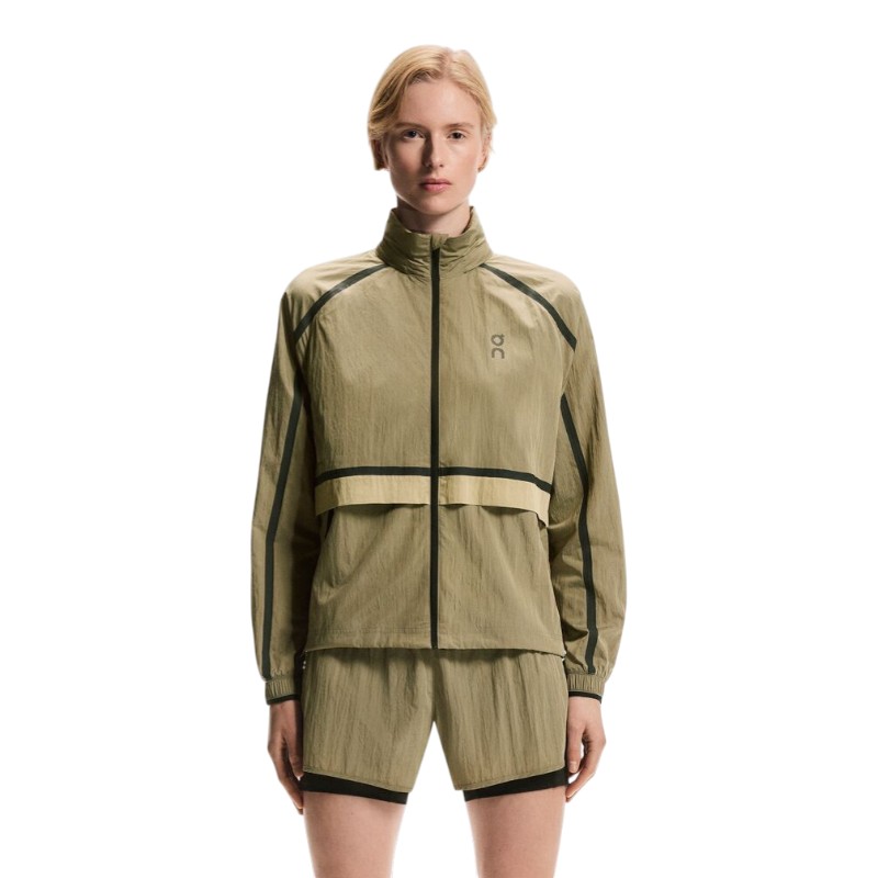【 On performance volt collection 】Womens Performance Volt Jacket ウィメンズ パフォーマンス ボルト ジャケット 撥水・防風性能を備えたフード収納式の軽量ジャケット。 急な天気...