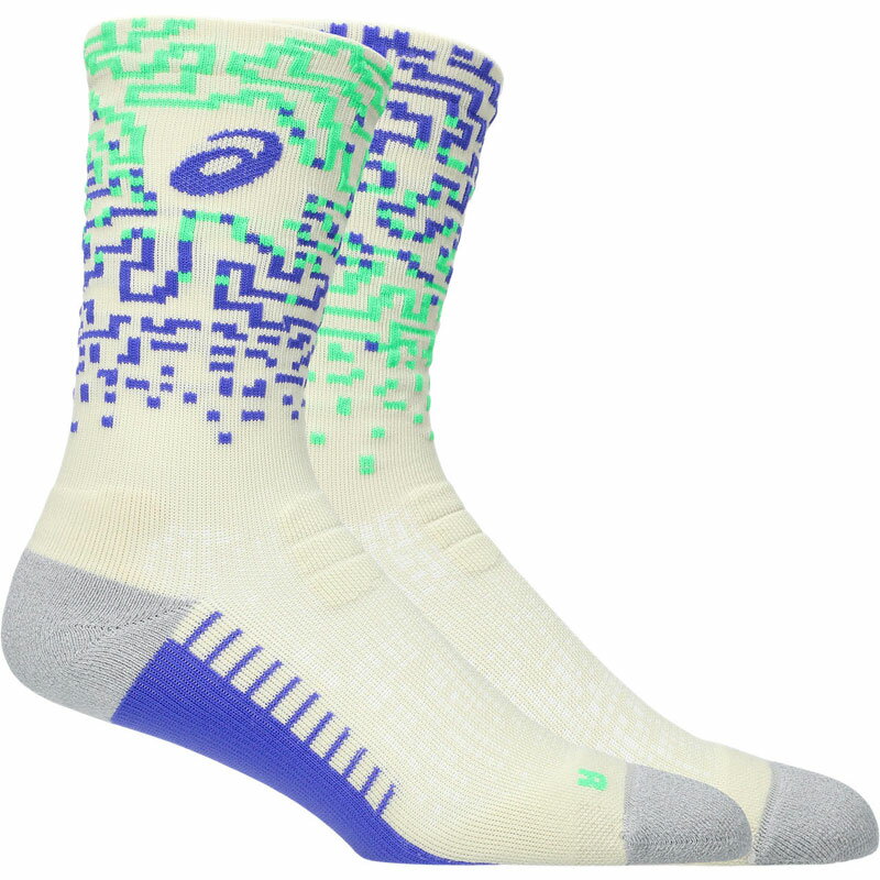 PERFORMANCE RUN CREW SOCK パフォーマンス ランソックス クルー ランナーのために特別にデザインされた、この先進的なクルーソックスは、優れたクッション性でランニング中の快適さをキープします。 優れたフィット感を実現す...