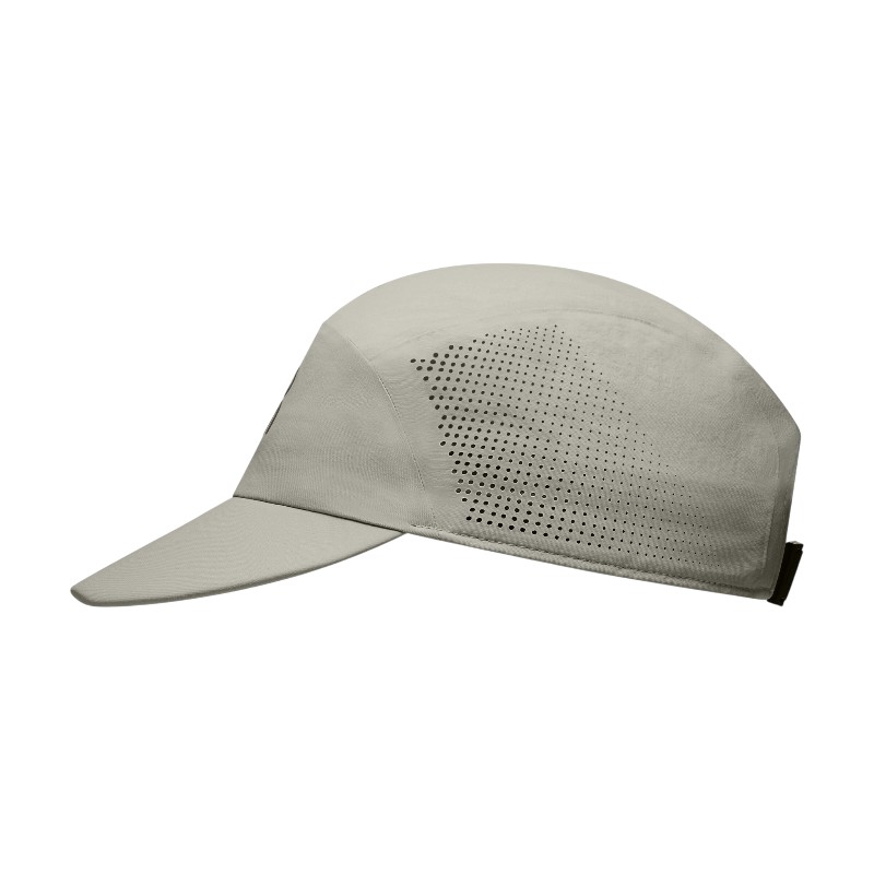 【 On performance series 】Performance Cap パフォーマンスキャップ 商品番号：2ue30504939 再生ナイロン製で通気性に優れた5パネルランニングキャップ。 普段のランニングにぴったりなPerfor...