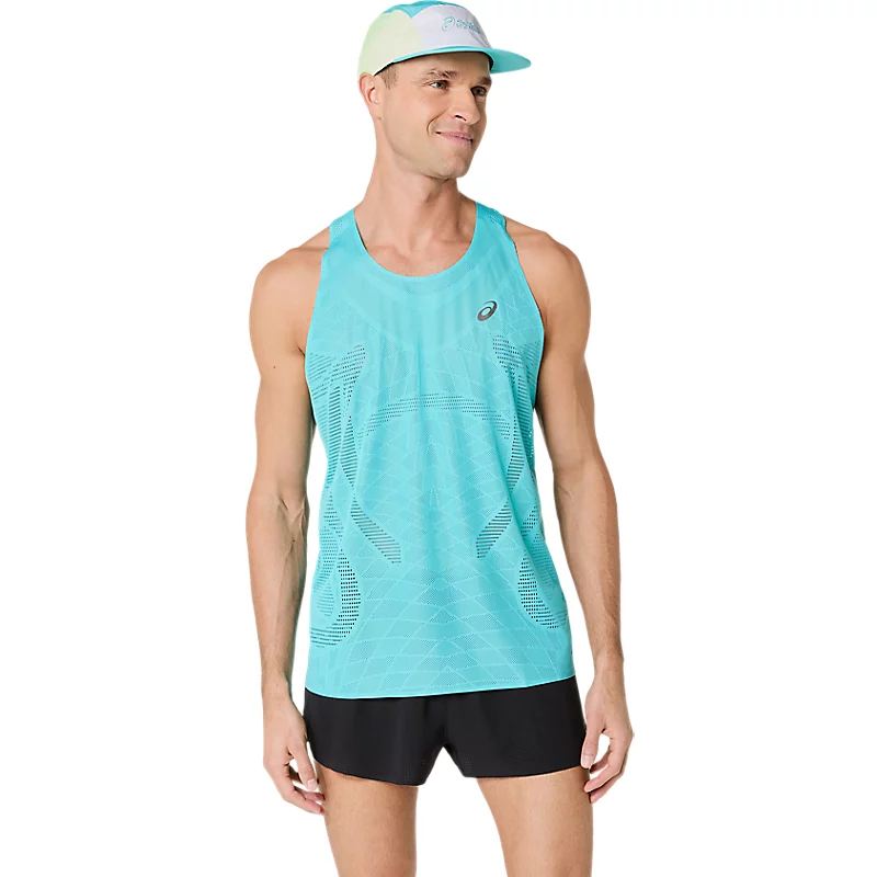 ※こちらの商品は海外サイズです。 METARUN SINGLET メタランシングレット 商品番号：2011D508 401 ASICS最高峰のMETARUN シングレットで、軽快にランニングを楽しみましょう。 ACTIBREEZEテクノロジ...
