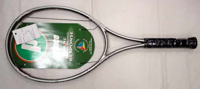 【商品名】 モアレスポンスオーバー【メーカー】 プリンス【グリップサイズ】 4【重量（実測値）】 303g【フレックス（実測値）】 72【程度】 SS:新品【付属品】 ケース【商品No.】 D-1728※重量・フレックスに関しましては実測値...