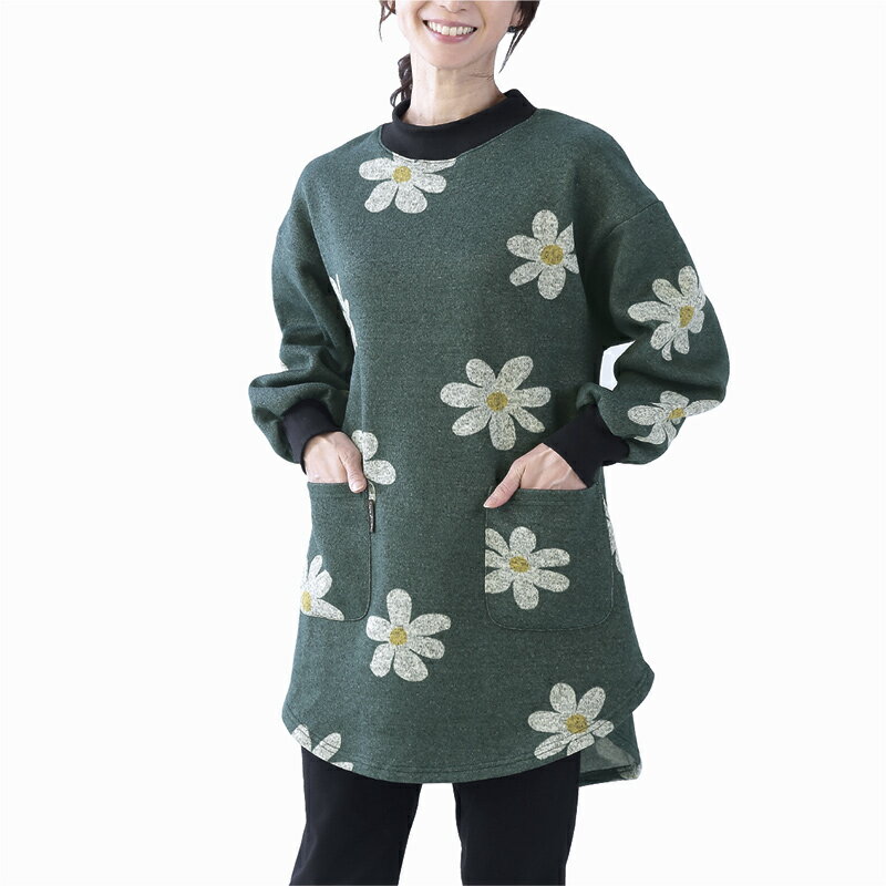 あったかニットカッポー。 パッと目を引く花柄！ Aラインがきれいに見える裾ラウンドカットで、 後ろが少し長めになっています。 ◆素材 本体：ポリエステル100％ リブ：ポリエステル95％、ポリウレタン5％ ◆サイズ（約・単位cm）：M〜L ...