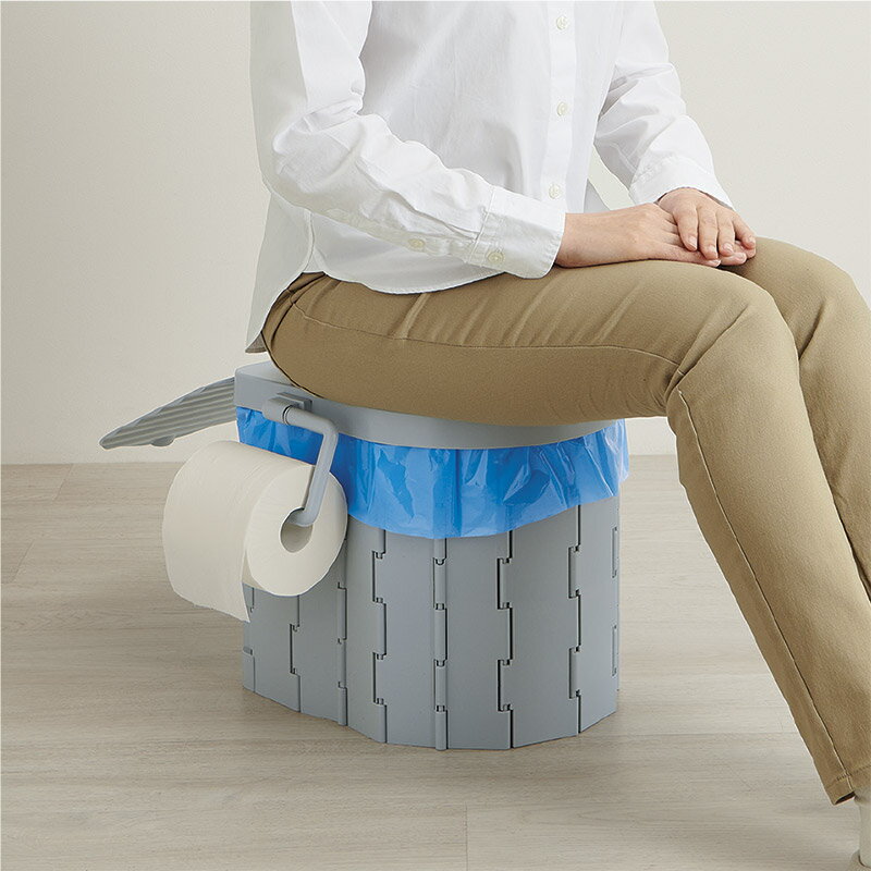 いつでも使える、洗える組み立て式トイレ備えあれば憂いなし！紙製よりも丈夫で清潔で丈夫！水や汚れにも強い安心設計。突然の断水でトイレが使えなくなるトラブル。水が流せず、悪臭や不衛生が一気に広がり、生活は一変します。災害時は特になかなか復旧の目...