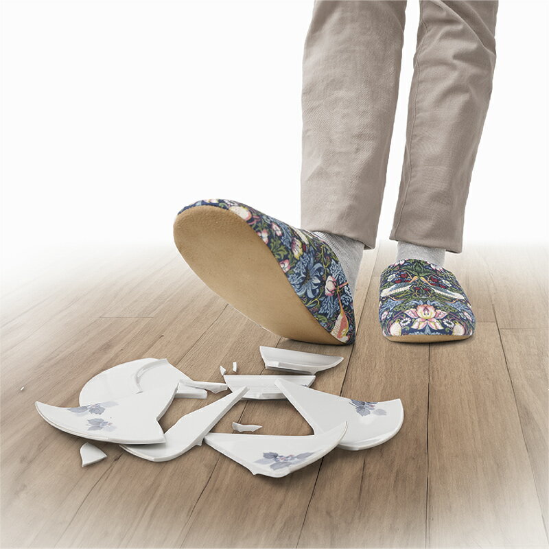 日常から「もしも」の時でも。安心を備えた足元華やぐスリッパ普段はご自宅用や来客用に。プレゼントにも。お洒落なだけでなく、足を守る4層構造採用されたインソールは日本産業規格(JIST8101)による1100ニュートン耐踏抜き性試験クリア！災害...