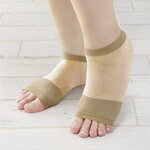 外反母趾をラク〜にする、3拍子揃った医療機器サポーター！ 衝撃吸収シリコンが保護してくれるので痛くない！ 極薄タイプなので、ムレやすい夏におすすめ。重ね履きもOK！ 使用目的、効果 親指の基底に形成された腱膜瘤の保護、 腱膜瘤からくる外反母...