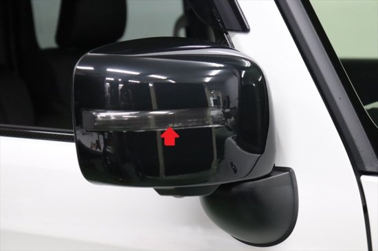 ■スペーシアカスタムハイブリッドMK53S専用ドアミラーウインカーフィルム　左右2点セット ■スペーシアカスタムのドアミラーウインカーレンズ部分へ貼り込みするフィルム ■写真1枚目～4枚目はブラックスモークフィルムを貼り込みした消灯状態です...
