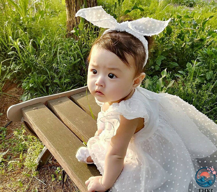 商品説明 商品名 上質で高級感溢れるすごくかわいい女の子フォーマルドレスです。 コットンで、肌さわりがいいし、着心地も快適です。 ハーフバースデーやお誕生日、お宮参りや100日祝い、結婚式などのイベント時にもおすすめ。 素材 綿 生産国 中...