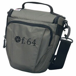 重量 300g 内寸 120×170×220mm 材質 リップストップナイロン 商品詳細 著名な作家が名を連ねる芸術写真家集団「f64グループ」。そして「f.64」は、その名を冠したアメリカ生まれのカメラバッグ。独創的なアイデア、無駄を省い...