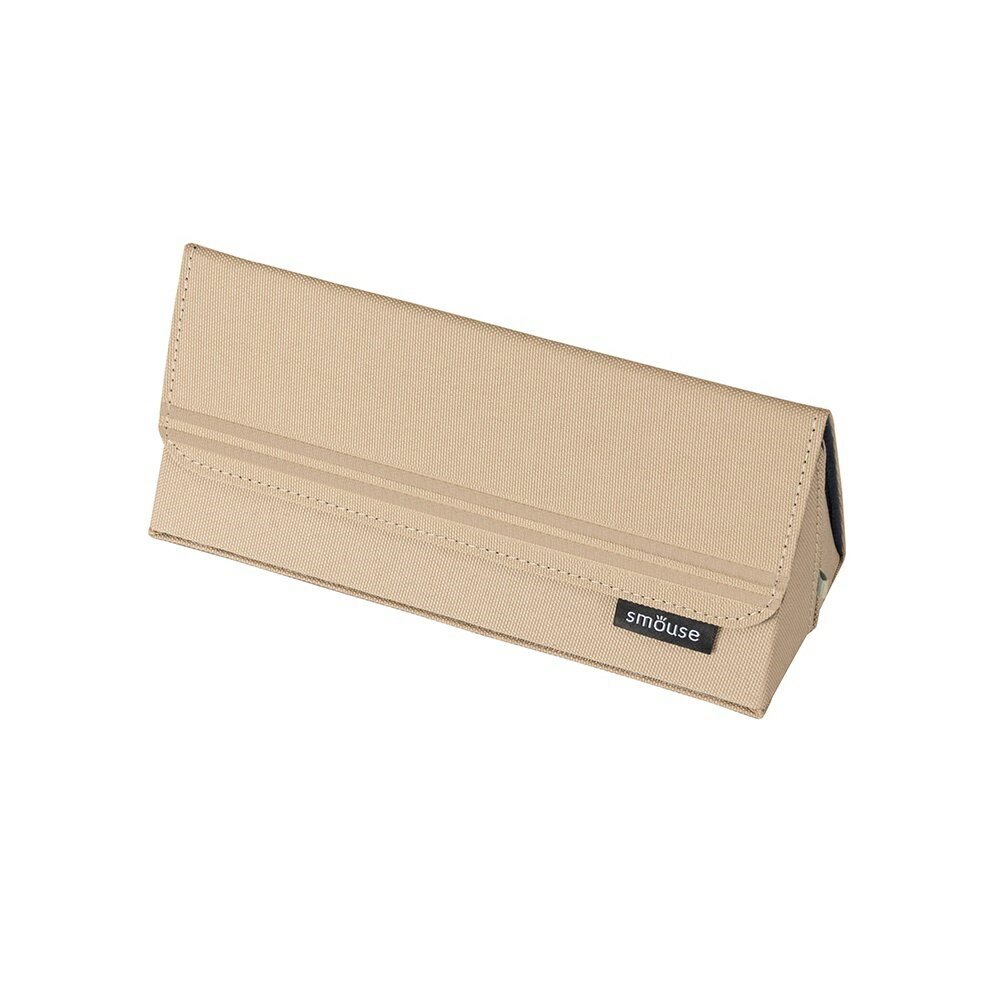 3つの機能をスマートに！マウスパッドが一体になったマルチケースです。場所にとらわれず、どんな場所でも快適に作業することができます。散らばりがちな文具やガジェット類をスッキリまとめることができます。スマートフォンやタブレットを立てられるスタン...