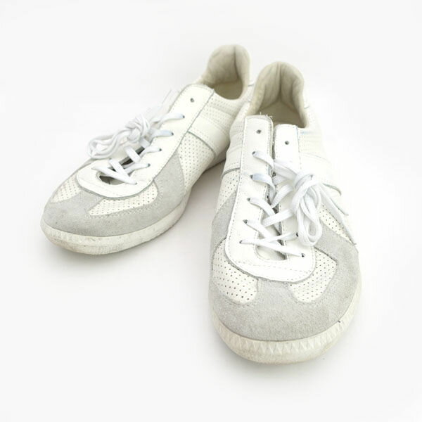 商品状態 ・USED品ですので、汚れ・スレ等一般的な使用感が見受けられます。　 状態ランク Bランク デザイン/仕様 (メンズ)スニーカー (メンズ)26.5cm　 型番 42005　 サイズ/収納詳細 表記サイズ:42(26.5cm)アウ...