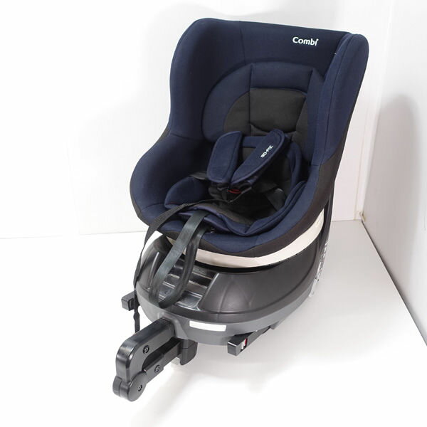 商品状態 使用によるキズや汚れはありますが、まだまだ使っていただける商品です。・対象年齢：0歳～4歳頃まで【サイズ】・後向時：W460×D655～775×H655～755mm ・前向き時：W460×D526×H670～810mm (サポート...