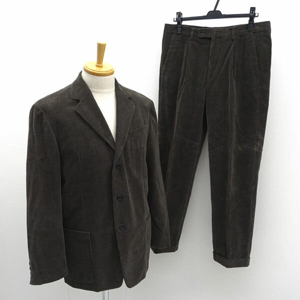 商品状態 シミ等、一般的な使用感がございますが、目立つ大きなダメージはなく、まだまだご使用いただけます。　 状態ランク Bランク デザイン/仕様 (メンズ)スーツ　 サイズ/収納詳細 【上】:-表記サイズ:48肩幅　（約cm）:47身幅　（...