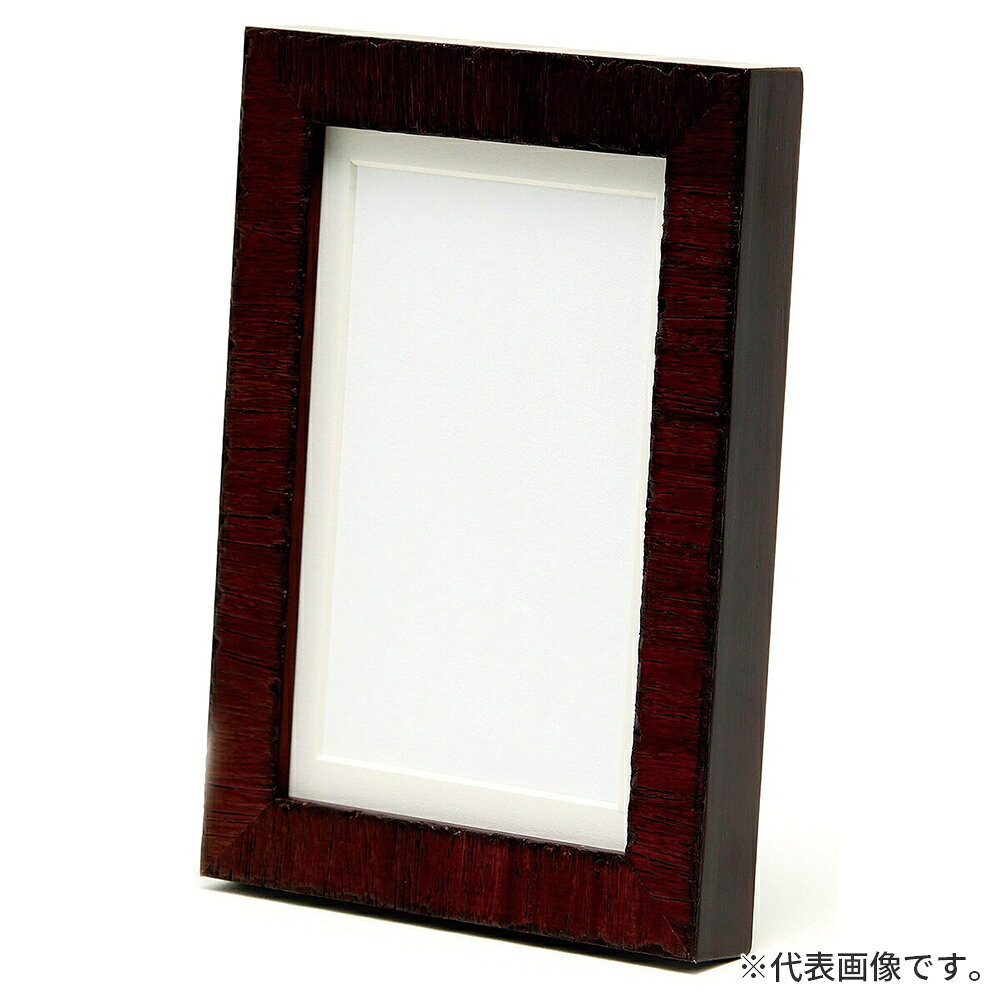 品番：LJPF0001 用途：写真立て サイズ：枠内寸 ハガキ（102×152mm） 仕様：スタンド付き、縦・横使用可 中抜きマットはL判サイズでハガキ、L判フォトの両方に使えます。■仕様改定（2026/07/15以降順次）関連部材：現在の...
