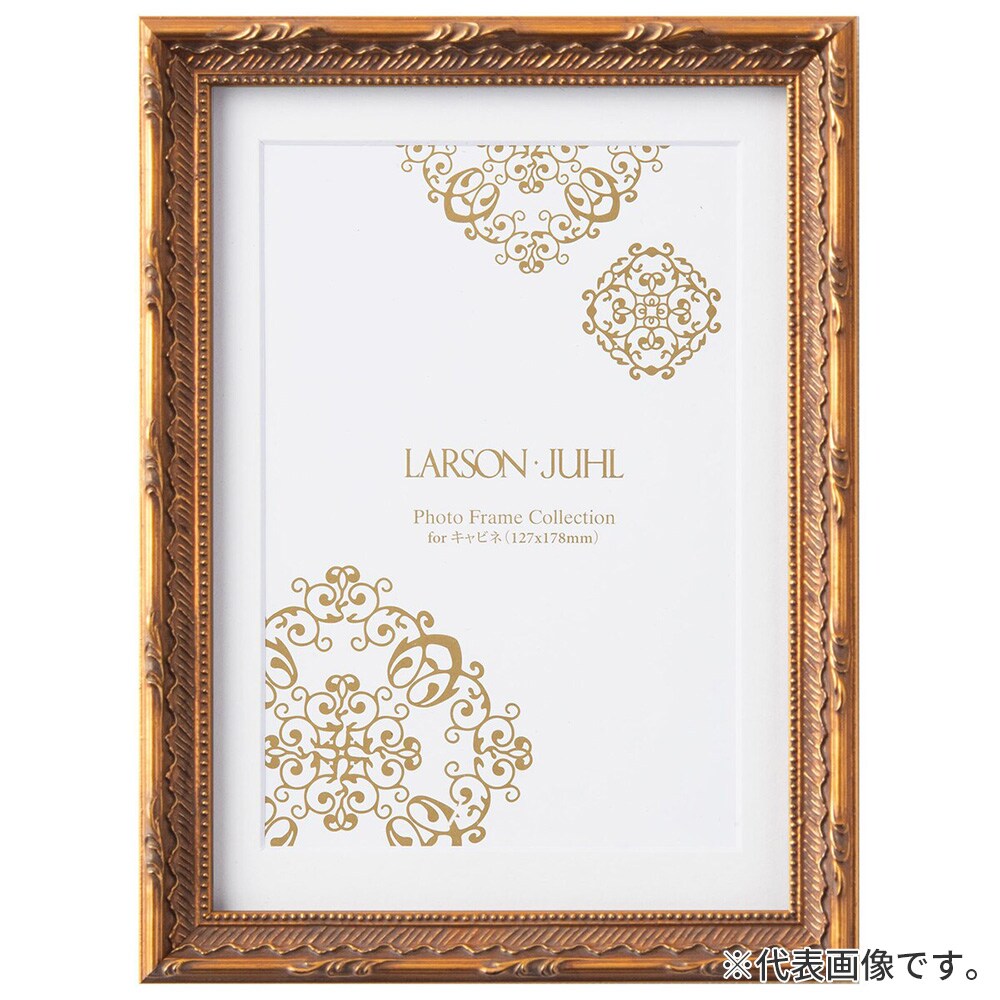 型番：プティカレカラー：金材質：木材(南洋材)グレージング(表面)：アクリルサイズ：4×6(ハガキ)額内寸(mm)：102×152マット窓寸(mm)：74×120IBMREF.：LJC-LJPF2046※掲載画像には額装見本が含まれます。商...