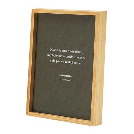 メーカー：ラドンナシリーズ：リビング型番：DF72-2L-NT外寸(mm)：135×187内寸(mm)：128×180窓寸(mm)：122×174主な材質：ラバー材写真サイズ：2L判マットペーパー対応写真サイズ：ポストカード判マット窓寸：9...