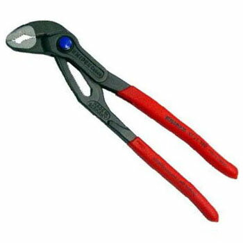 仕様パイプ(φmm)：50ナット(mm)：46質量(g)：300特徴アゴの開き幅調整の際に、ロックボタンを押さなくてもハンドルをスーッとスライドさせるだけでアジャスト完了の簡単構造手の入りにくい狭い箇所での作業でもハンドルを動かすだけで口幅...