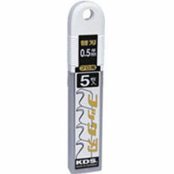 【特長】●独自の刃先角と熱処理によるバランス良さで定評のKDSオリジナル替刃。●梱包ヒモ、PPバンドの切断に最適。【仕様】■刃厚：0.5mm■入数：5枚■重さ：47g
