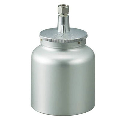 【仕様】●適合スプレーガン：SSG-15L、20L、25L●取付ねじ：G3/8●容量：1.2[[リットル]]●質量：340g【特徴】●塗料をできるだけ最後まで使えるよう吸上パイプを曲げています。【用途】●適用流体：塗料、シンナー他。【材質/...