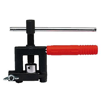 カクダイの巻フレキパイプのつばをつくるための工具です。呼称13用は16ミリ、16.8ミリ、呼称20用は20ミリのつば出し加工ができます。一体設計されているので部品の紛失はありません。スピンドル部分へ定期的に給油をしてください。メーカーからの...