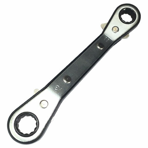 狭い場所での作業も楽々行えるメガネラチェットレンチです。特徴ラチェットの締める・緩めるは爪の切換えだけでOKの簡単仕様爪の切換えのみのラチェット機構なので連続作業がスムーズに出来、作業効率が向上します。特に板型なので狭い場所での作業がラクラ...