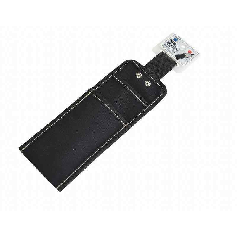 【特長】結束バンド・カッター・ライト等の工具差しケースです。作業用ベルトに通して固定し、結束バンド等を差してお使いください。【仕様】カラー：黒サイズ：縦260(320)mm×幅100mm×奥10mm重量：65g内側差し口幅：75mm内側差込...