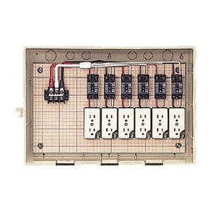 特長単3用漏電しゃ断器は中性線欠相保護付ELBを使用しています。仕様漏電しゃ断器・分岐ブレーカ・コンセント内蔵ELB組込品ベージュ色感度電流：15mA回路数・コンセント数：・漏電しゃ断器(2P20A)OC付×6(6回路)・接地付2ヶ用コンセ...