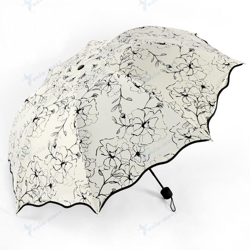 可愛らしいハイビスカス＆ストライプがお洒落な晴雨兼用折畳み傘です。雨の日はもちろん、晴れの日も日よけ・日焼け防止にと大活躍します・【サイズについて】画像をご参照ください。【素材について】ポリエステル　スチール可愛らしいハイビスカス＆ストライ...