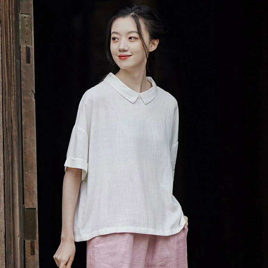 商品詳細 特徴 シンプルなデザインが大人のスタイリングにぴったりな1枚です。 吸汗、速乾性が期待できる綿麻混のレーヨン素材で清涼感のある着心地に。 素材 綿麻 サイズ 着丈60cm/バスト122cm/肩幅62cm 生産国 中国 ご注意点 ◆...