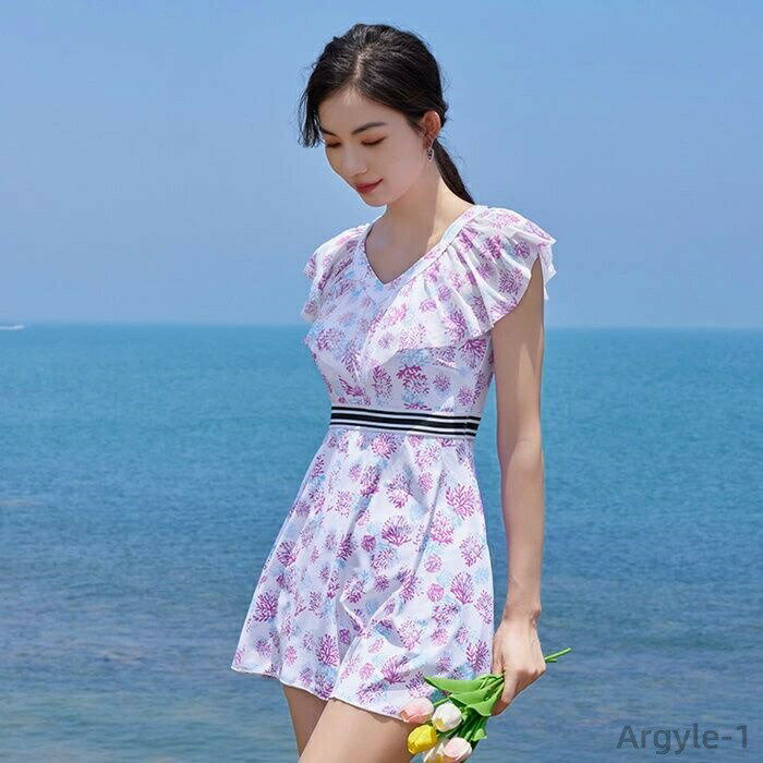 商品詳細 特徴 【全身セットで徹底カバー】A字型のワンピースデザインが体型をカバーしてお尻とお腹周りを隠しつつ、パンツ付きも安心感がある。夏の眩しい太陽の下でも安心、日焼け防止効果も期待できるワンピース水着です。 【日焼け・肌荒れ対策・着心...