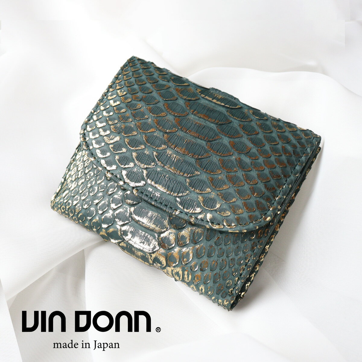 □ブランドVIA DOAN(ヴィアドアン) □シリーズVERDE (ベルデ) □本体素材ヘビ革(日本製)ダイヤモンドパイソン □付属素材牛革(日本製) □裏地素材ポリエステル(鹿革似のスエード生地) □サイズ約W11×H10×D2cm □重...