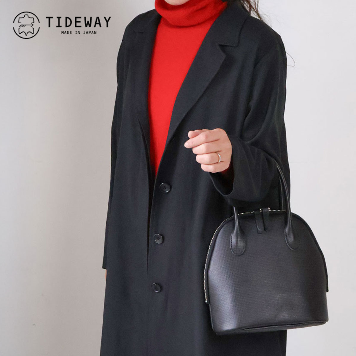 □ブランドTIDEWAY(タイドウェイ) □シリーズMOSS(モス) □素材本体:牛革内生地:綿 □サイズ約W22×H23×D14cm □重さ約325g □生産国日本 □内ポケット ・オープンポケット×1 □カラー ・BLACK About...