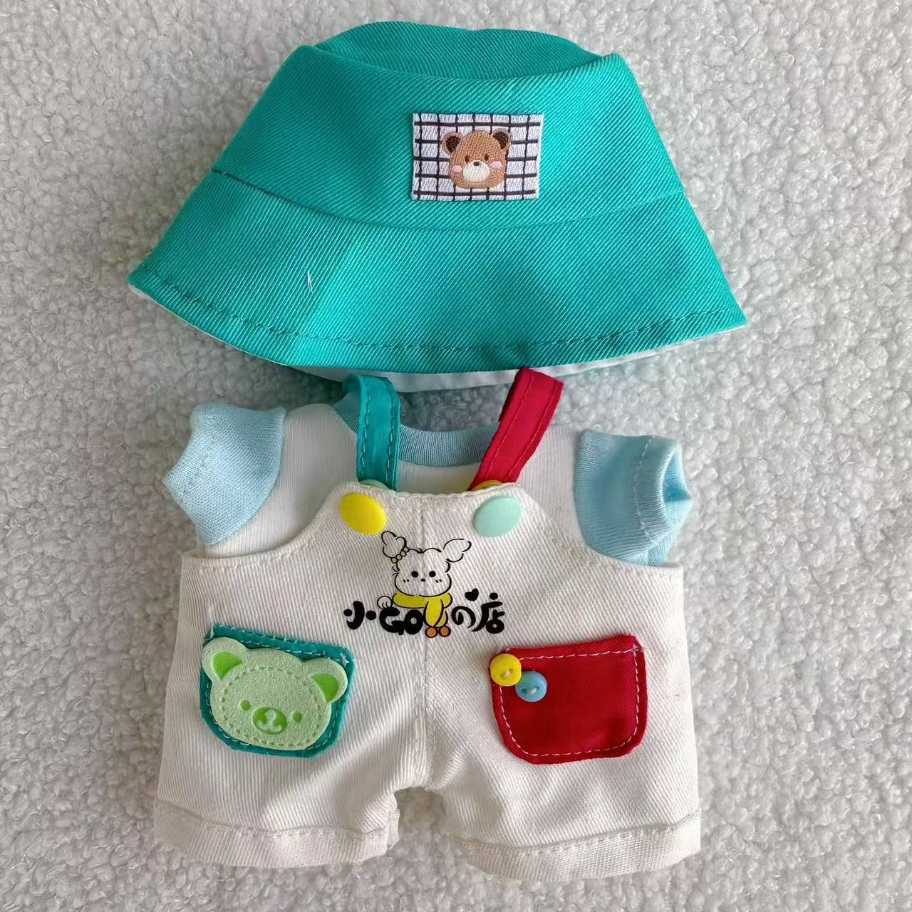 製品仕様: ◆素材: ポリエステル ◆本製品は服セットのみ、ぬいぐるみ本体は含まれていませんのでご了承ください。 商品について: 商品写真はできる限り実物の色に近づけるよう徹底しておりますが、 お使いのモニター設定、お部屋の照明等により実際...