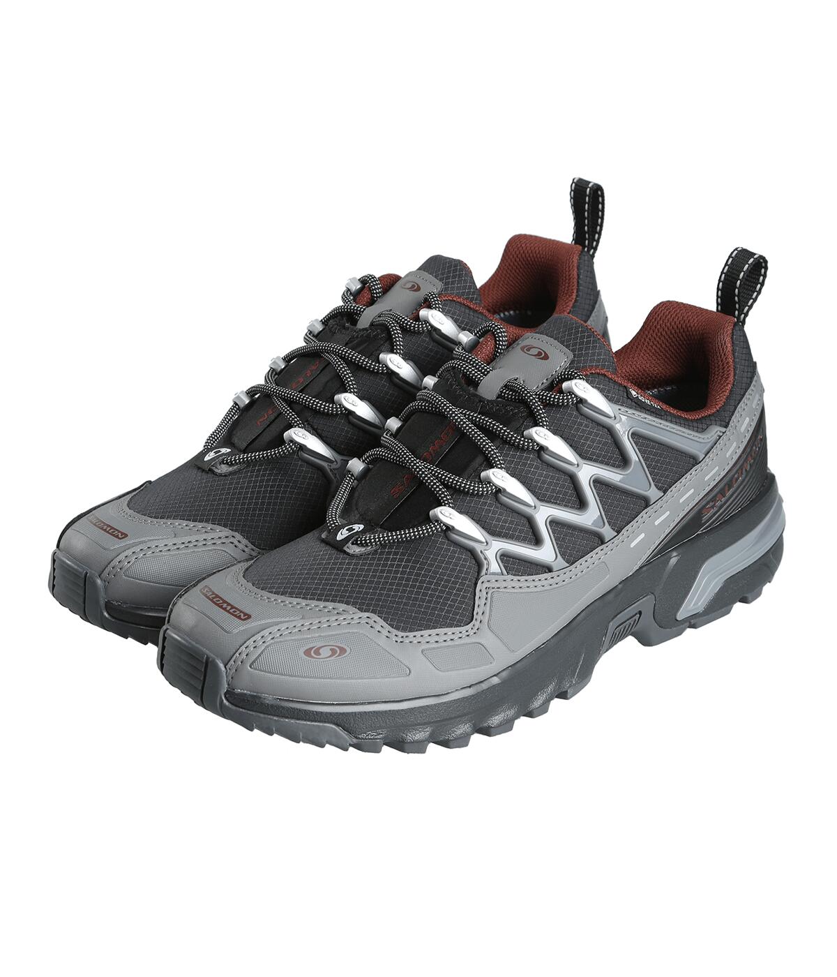 商品詳細 テクニカルフットウェアの歴史的な機能を現代版にアップデートしたモデル 【デザイン】 ・Salomonのアーカイブ定番モデルを現代的にアレンジ ・Agile Chassis（TM）System 採用で、安定したストライドと快適な走行...