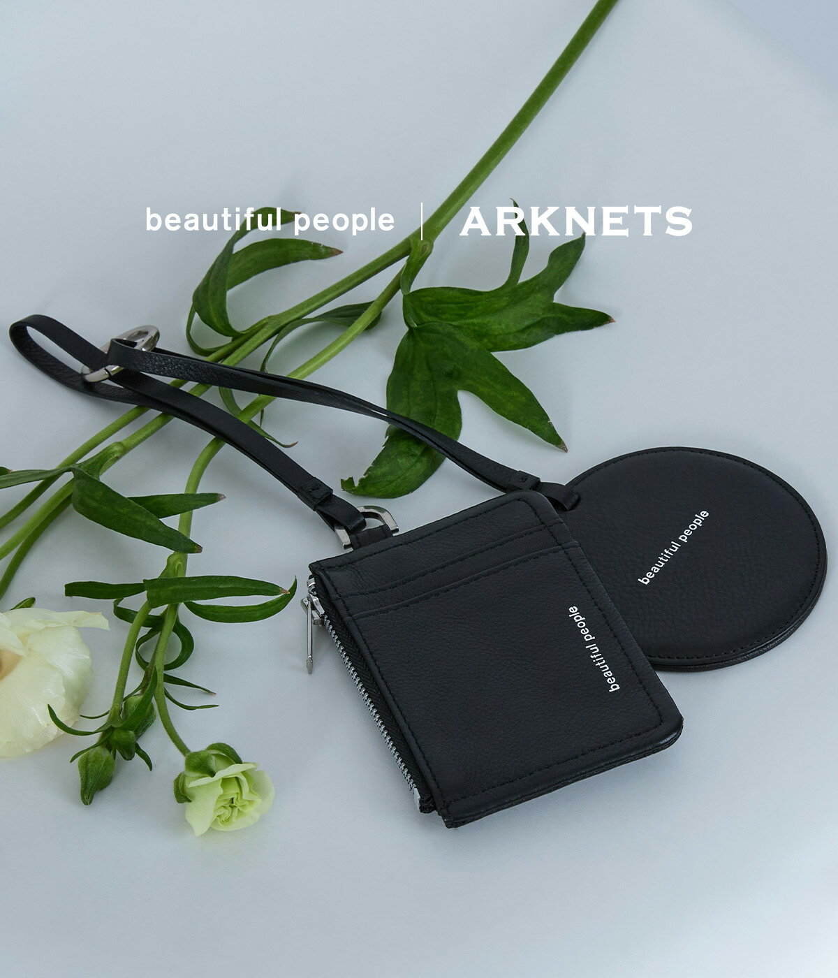 商品詳細 大人気【beautiful people×ANN DE ARK】別注シリーズより、バッグにミも装着できるカードケース&ミラーが登場！ 【デザイン】 ・ANN DE ARKとbeautiful peopleの第7弾となるコラボレーシ...
