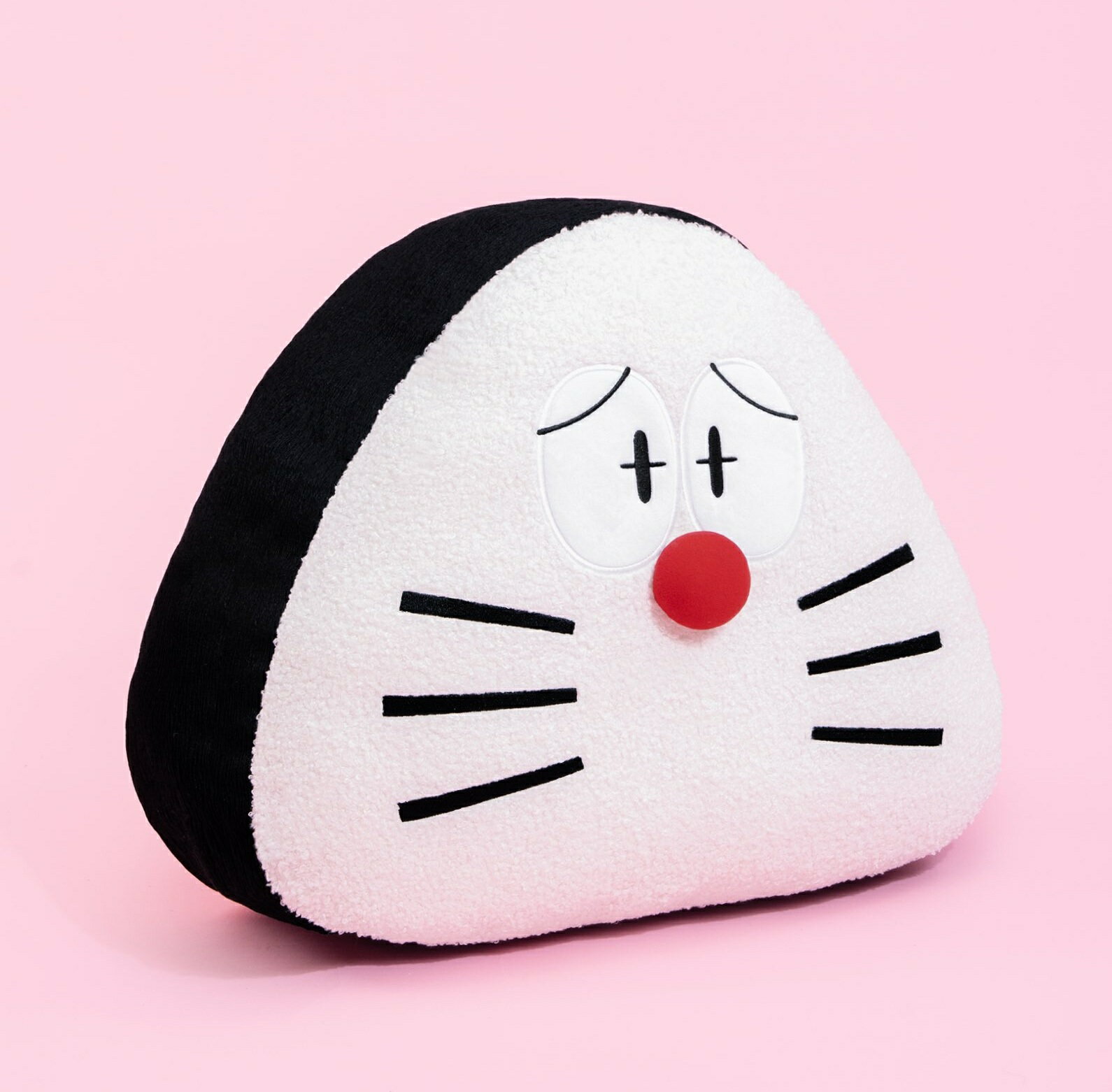 100%ドラえもん&フレンズ in 東京 製作委員会 100%ドラえもん&フレンズ in 東京 桜フェスタオリジナル商品 【クッション（おにぎり）】 新品・未開封品 ※100ドラ東京の国内限定販売分となります。　
