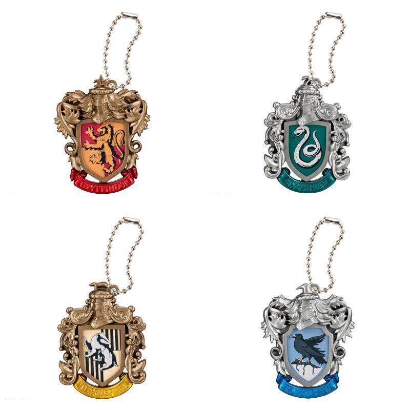 バンダイ ハリー・ポッター フォトフレームチャーム 【各種】 新古品・未開封品 ハリー・ポッターからフォトフレームチャームが登場！ 中に好きな写真を入れられます！ 自立スタンド付きなので飾って楽しむこともできます♪ 【セット内容】 『全4種...