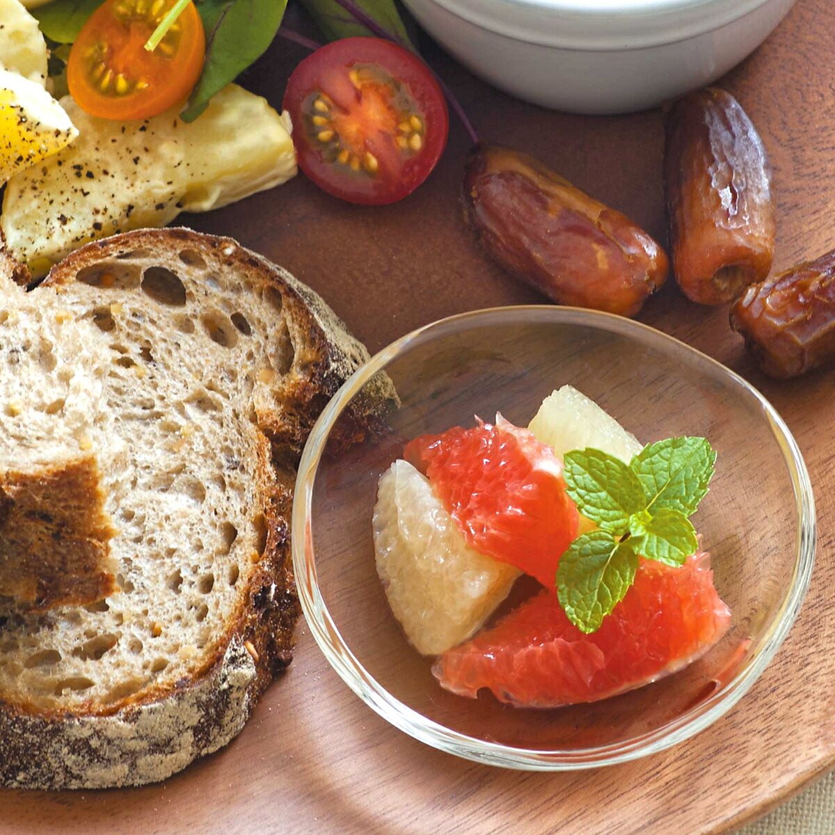 てびねり tebineri 豆皿 商品詳細 ■商品名 てびねり tebineri 豆皿 ■サイズ 最大90 口90 高18 ■素材 硝子 ■JANコード 4963972364128 ■製品コード P-6412 ■商品詳細 粘土からてびねりで...