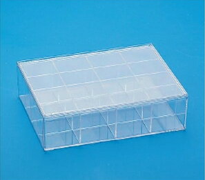 サイズ 319×240×92Hmm 材　質 スチロール 1ブロックサイズ（内寸）：75×55×75Hmm バラエティーに富んだ種類をご用意しています。 一体成形にて生産された商品なので肉厚で丈夫。 透明度の高い仕上がり。 フギィアやピンバッ...