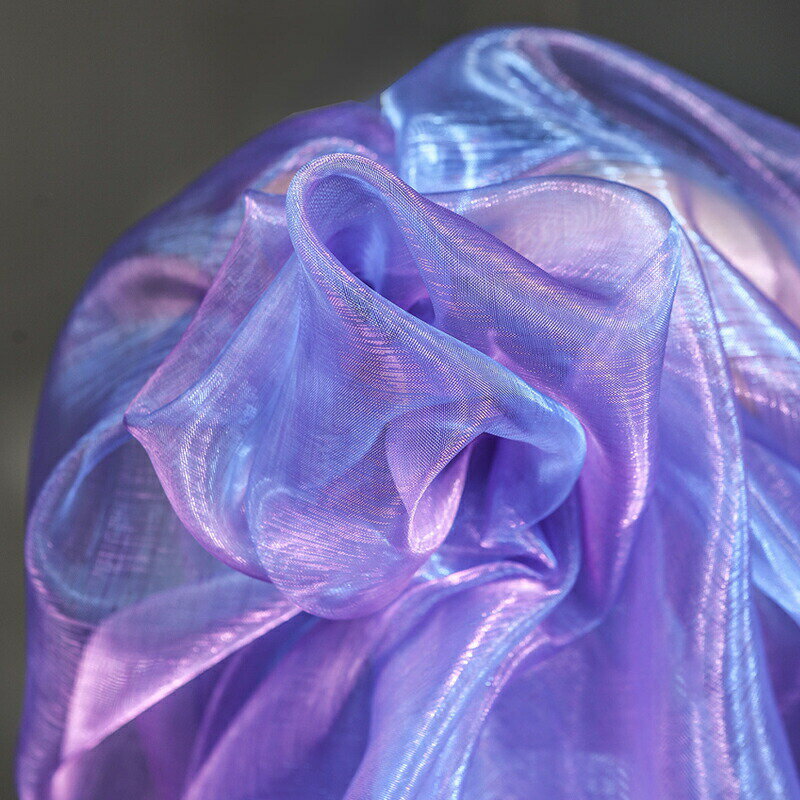 商品説明商品内容生地素材ポリエステル 生産国：中国サイズ幅1.4M*長さ1Mカラー写真をご参考特徴・薄くて透け感があり、軽やかな素材です。この特性により、優雅でエレガントな印象を与えます。・強度があり、耐久性も高いです。適切なケアを行えば長...