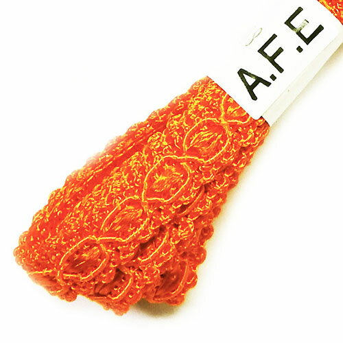 商品詳細 素材 レーヨン 100% 長さ 2m 幅 約 7mm 特徴 リング状にコードを編みこんだブレードです。カルトナージュやタッセルの飾り、もちろん服飾やちょっとした小間物づくりなどに。 ご注意 画面上と実物では多少色合いが異なって見え...