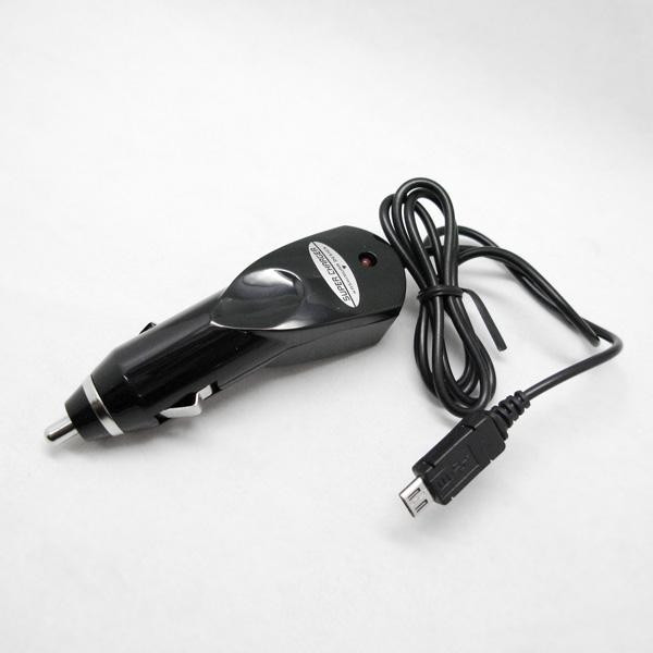 車のDCソケット電源（シガーソケット）から、スマートフォンのバッテリーを充電するmicroUSB端子専用のDC充電器です。スマートフォンを充電しながら、通話や待ち受けも可能です。 ★従来品より充電時間を短縮！ハイパワー1A(1000mA)出...