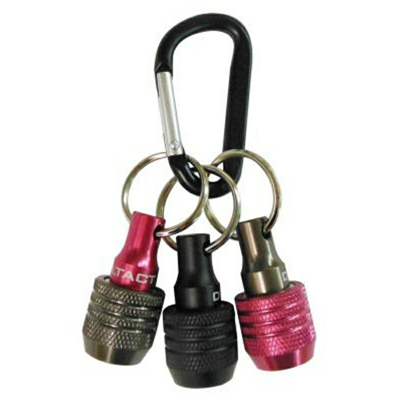 便利なカラビナ付！【特長】●6.35mm六角シャンクの各種先端工具の保持に！●持ちやすく操作性が上がる本体形状とローレット仕上げにより、手袋などを装着したままでもビットの着脱がしやすい！●アルミ軽量仕様！●差し込むだけでオートロック、簡単装...
