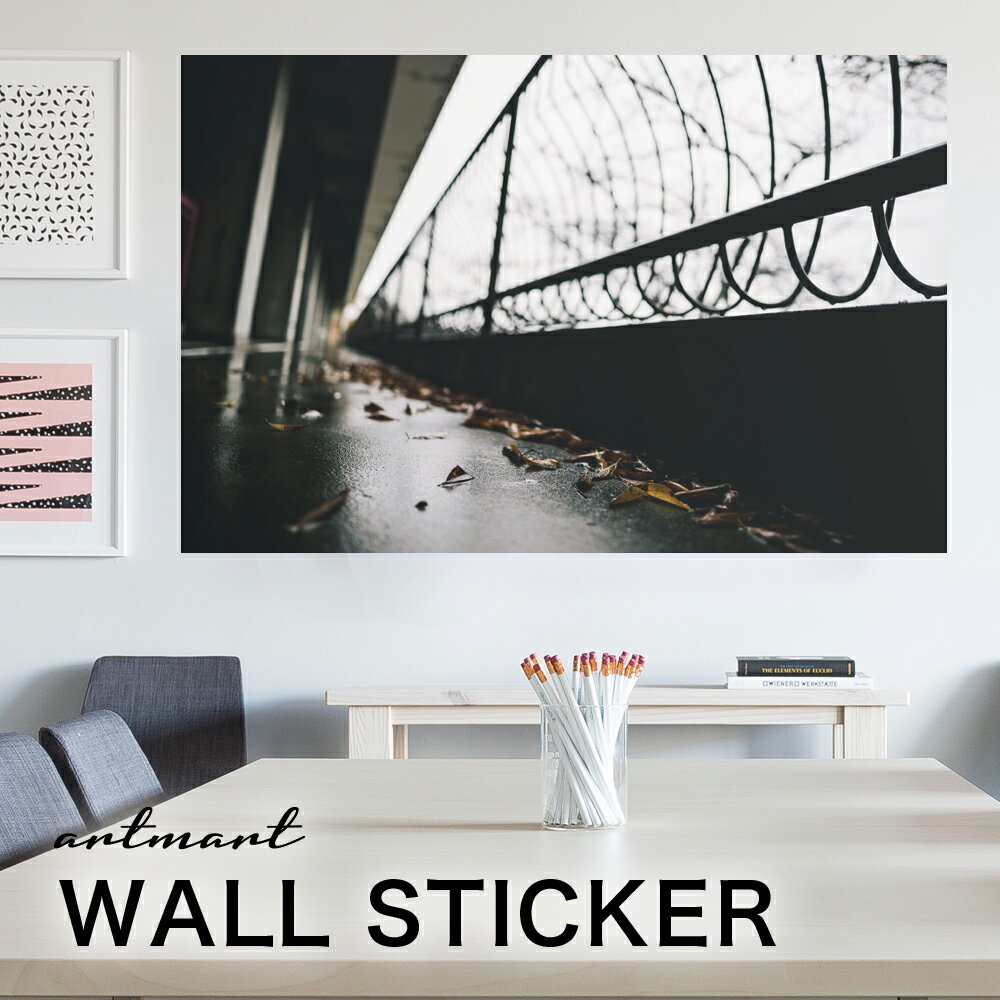 アートパネルやアートボードでおしゃれな部屋に！壁掛けファブリックパネル artmart ウォールステッカーの注意点 • 凹凸やザラザラ感のある壁紙に対して接着力が低くなります。 • 和紙壁紙などデリケートな壁紙には貼...