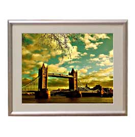 油絵 絵画 直筆仕上げ ロンドン橋を眺む アートフレーム：色シルバー サイズ 額入りS 310×260mm 【布キャンバス・額表面保護板】 油彩 風景画 オリジナルインテリア絵画 風水画 絵画 販売 インテリア 油絵 油彩 壁掛け 複製画 ...