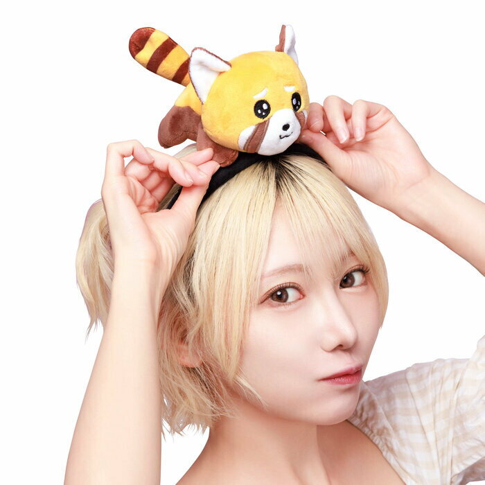 いつでもどこでもつれてって！どこかゆるい表情に思わずにっこりしてしまうアニマルカチューシャです。綿がたっぷり詰まったマスコットは、おしりや脚の角度にこだわり、後ろや横から見ても可愛い作りになっています。お顔も刺繍でクオリティの高い仕上がり。...