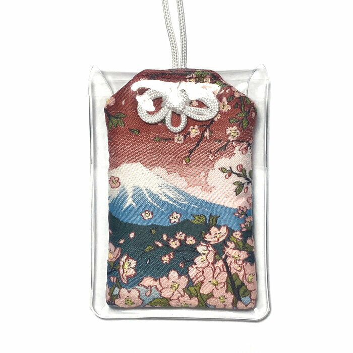 桜をテーマにした和風デザインのお守りです。本格的な織生地を使用し、しっかりとした作りになっています。お守りは透明な専用ケースに入っており、汚れを防ぐことができます。中には自由に好きなものを入れられるため、あなただけの特別なお守りを作ることが...
