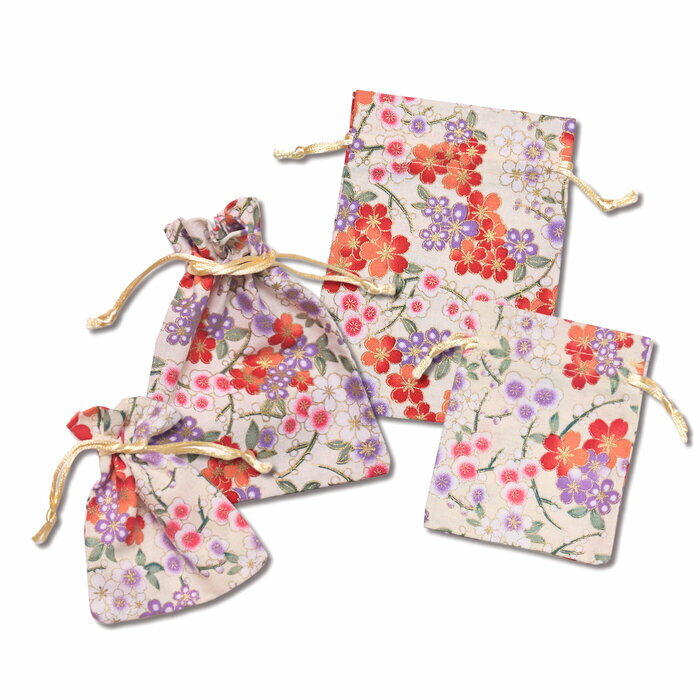 桜柄の和柄生地を使用した巾着の4枚セットです。大小2サイズを各2枚ずつセットにしており、用途に合わせて使い分けができます。小物入れとしてはもちろん、購入したお菓子などのお土産を小分けにして渡す際のラッピング袋としても最適です。【セット内容】...